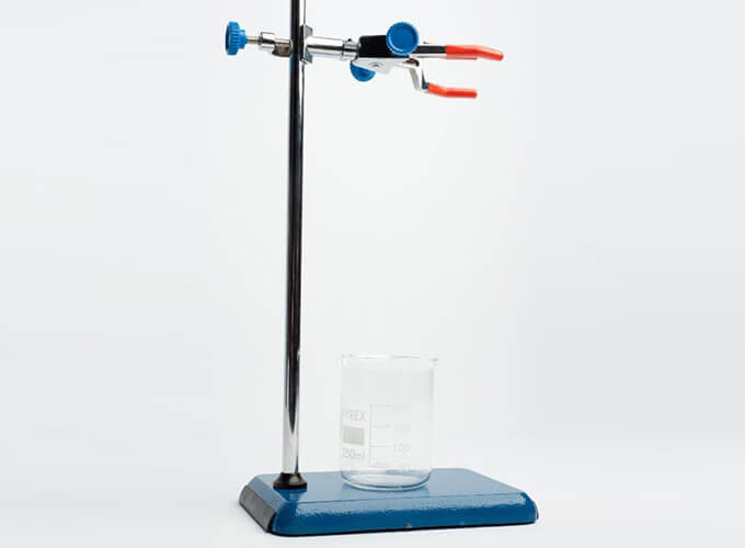 Alat Laboratorium yang Terbuat dari Besi – Blog Kimia